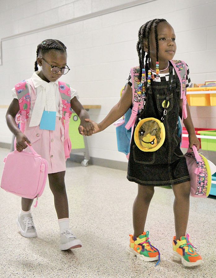 Welcome hugs mark first day of school - Rappahannock Record